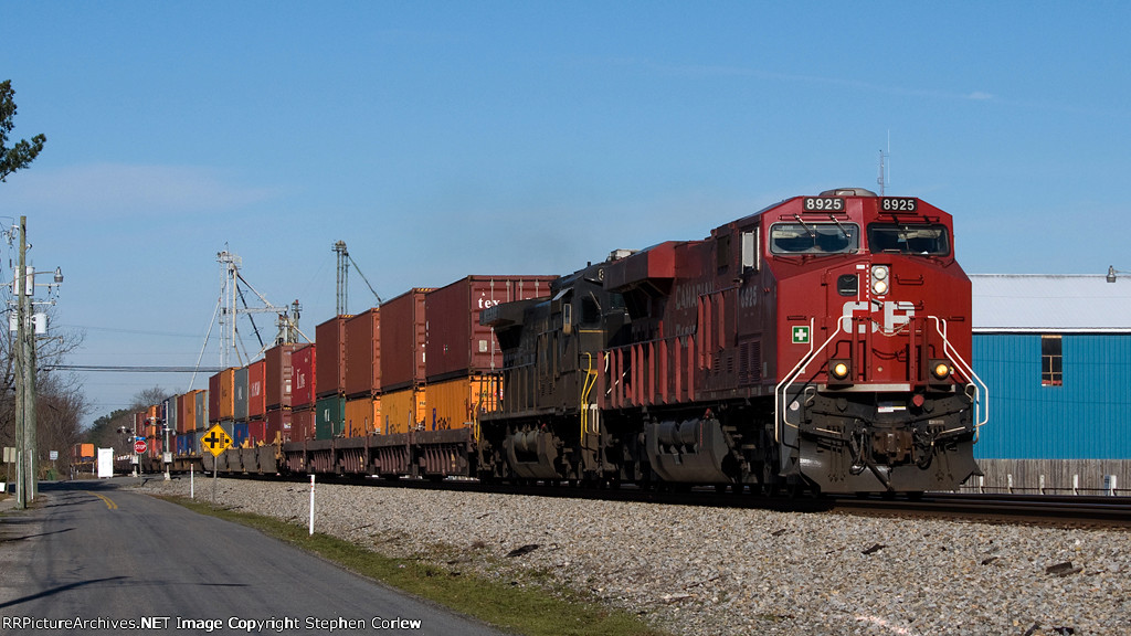 NS 228 with CP 8925 leading